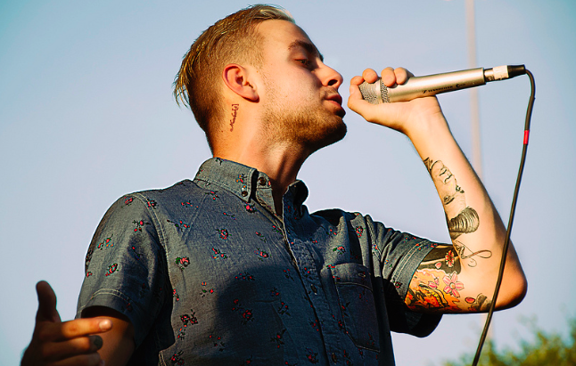 Tyler Carter es acusado de nuevo por acoso sexual | CromosomaX