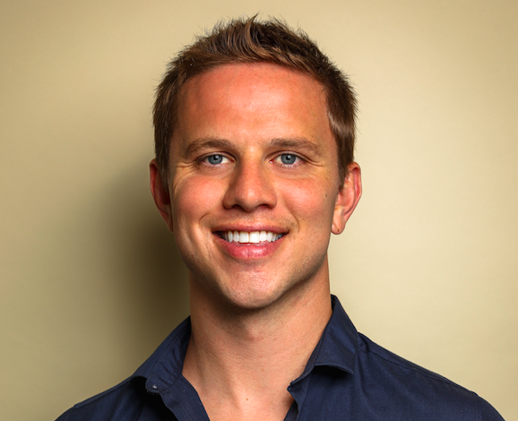 Robbie Couch cuenta como es crecer y encontrar una familia en una ...