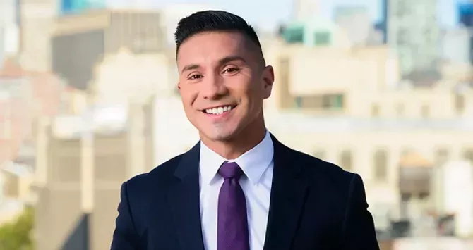 El meteorólogo despedido por sus vídeos sexuales vuelve a las redes ...